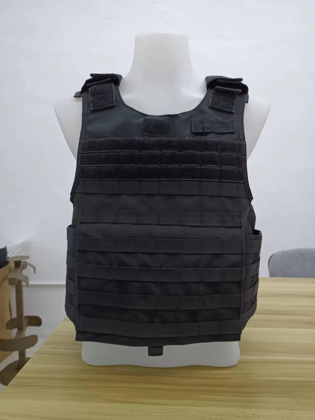 News - Combination of riot gear and bulletproof vests: enhancing law ...